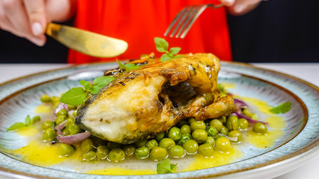 Crispy Pan-Fried Sea Bream Recipe with Mediterranean Herbs